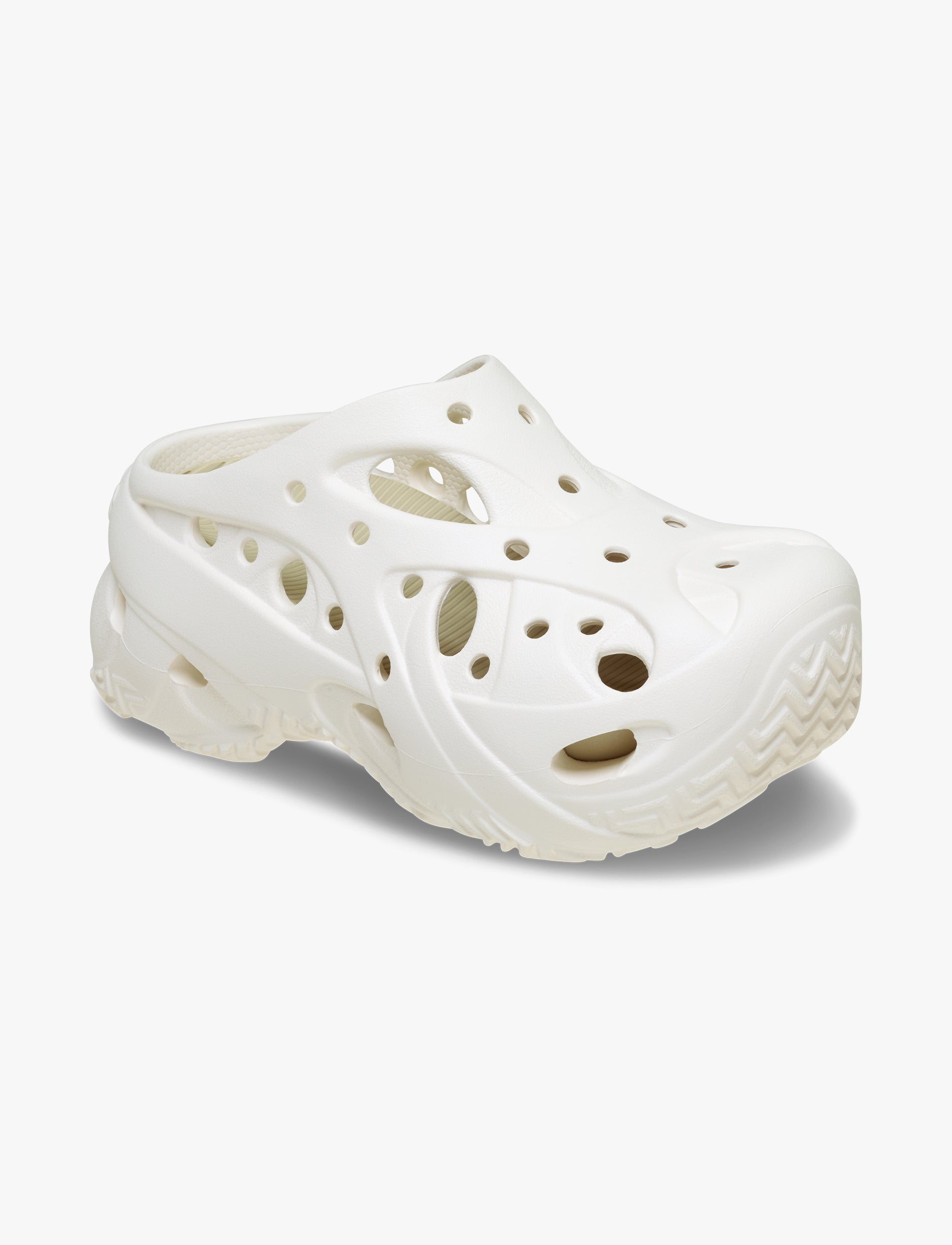 Crocs Caged Clog - כפכפי קרוקס פלטפורמה לנשים בצבע לבן גיר החל מ- 341. ...